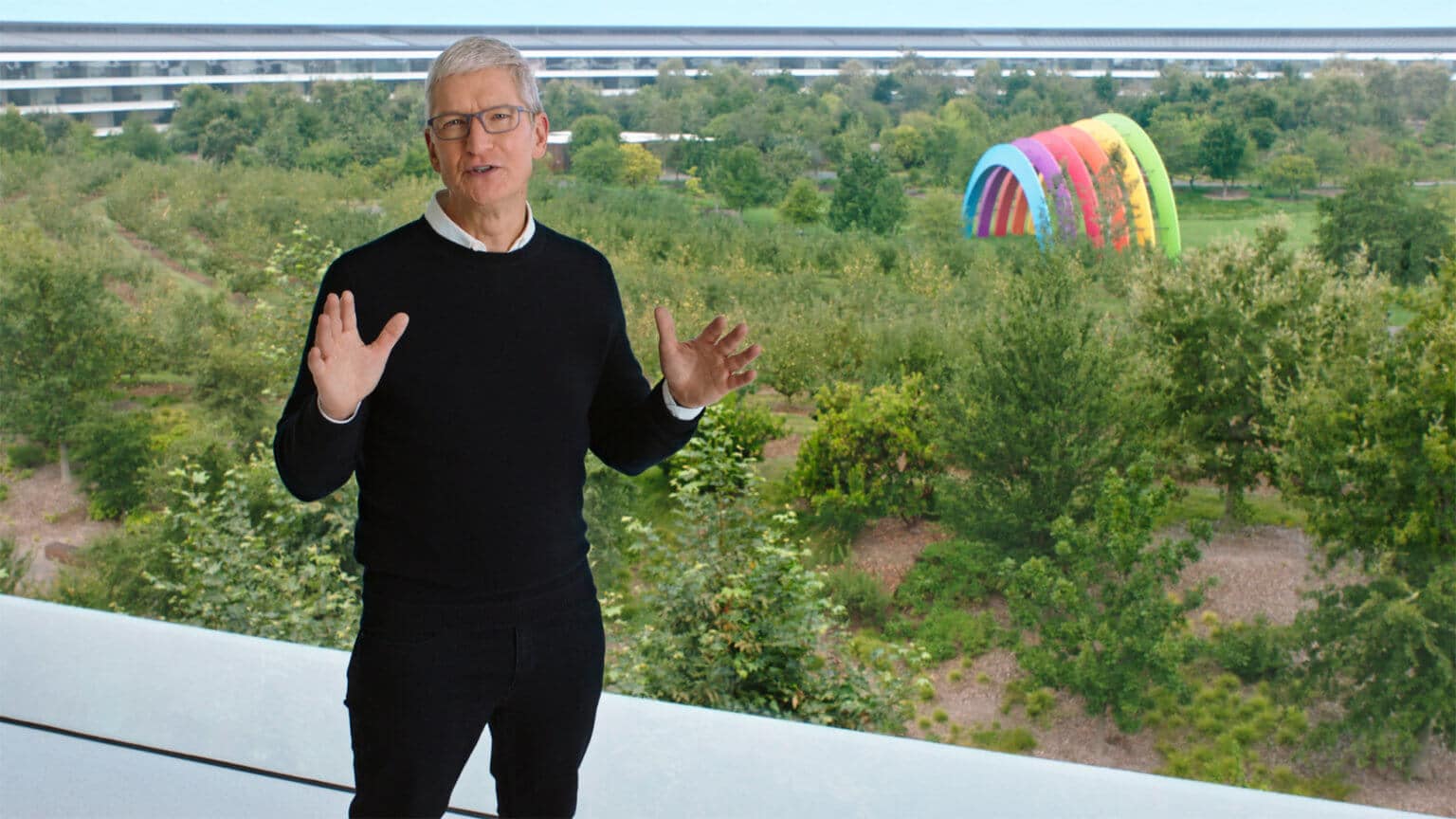 Interview: Tim Cook bummelt durch New York und feiert Apple ...